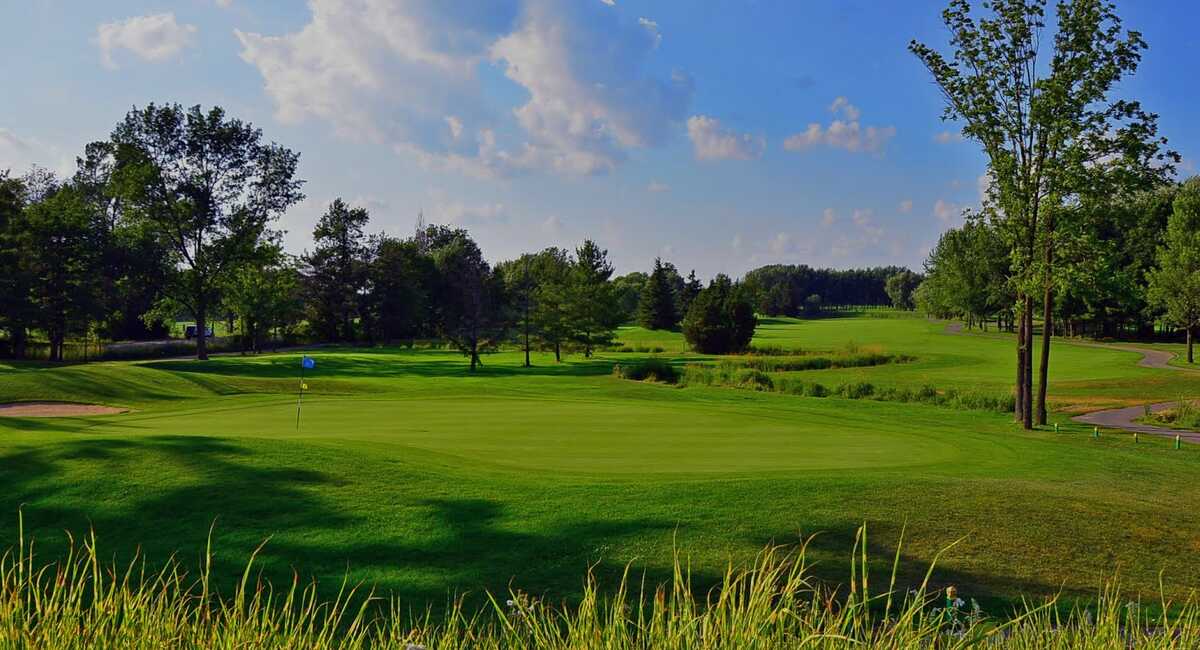 Century Pines Golf and Country Club - Hamilton Golf Deals