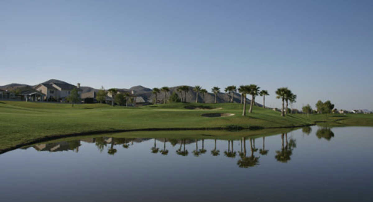 Discount Golf Rounds at Menifee Lakes Country Club's The Lakes Course