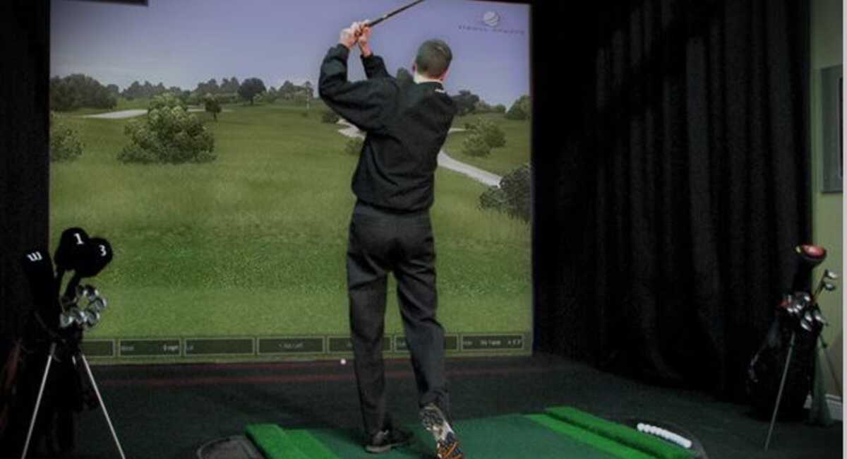 Lindsay Golf Simulators - Golf Deals in Lindsay, Ontario
